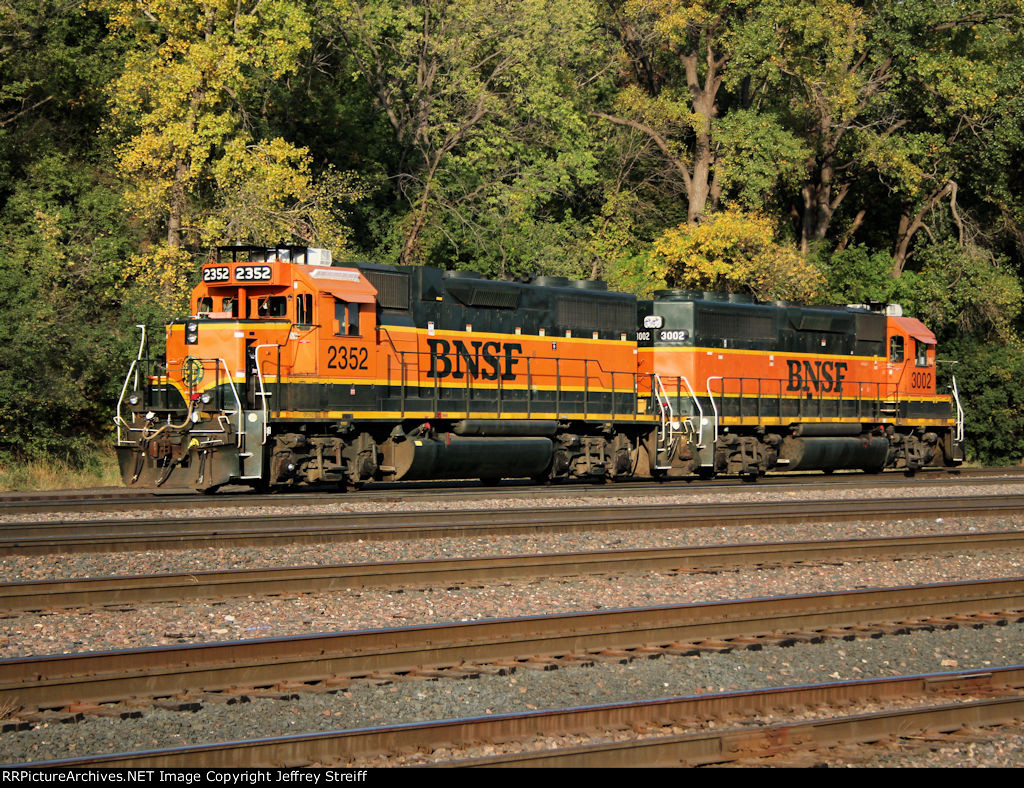 BNSF 2352